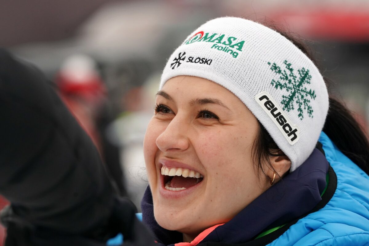 Tina Robnik znova na snegu - Sportklub