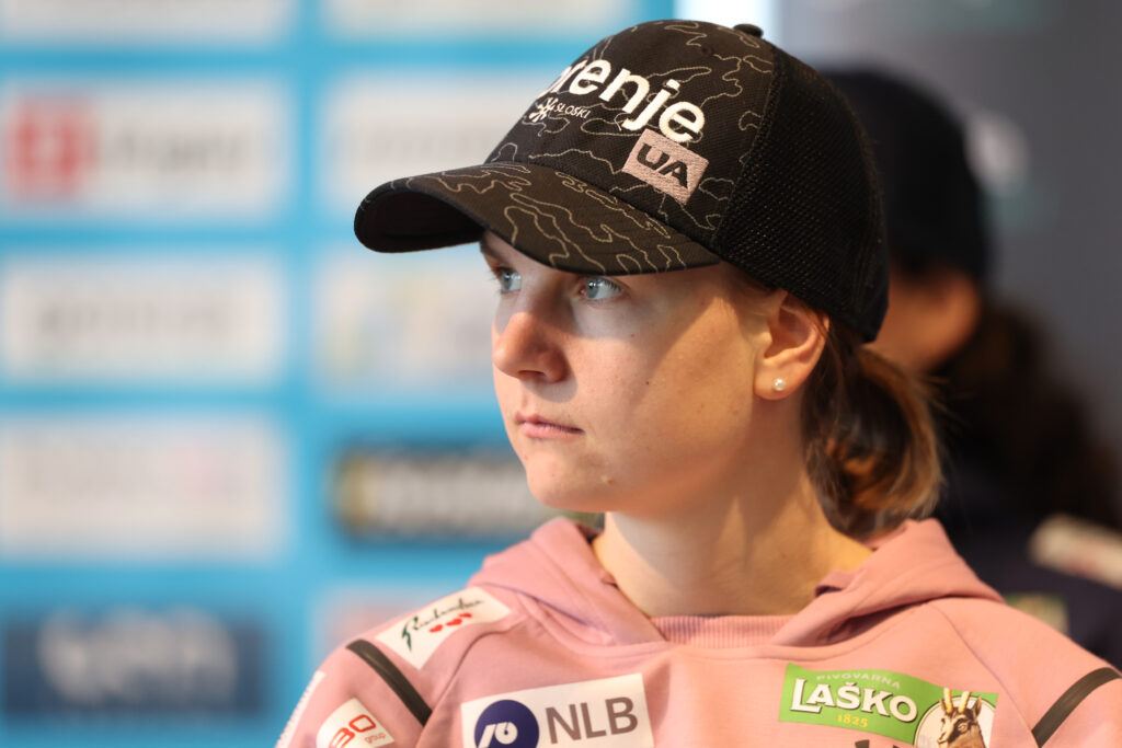 Ema Klinec predčasno domov - Sportklub