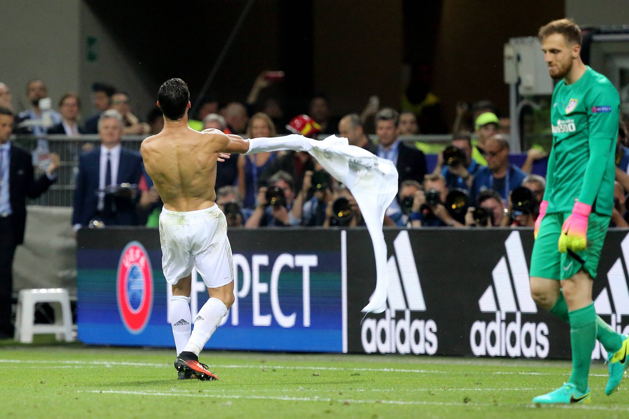 Ronaldo proti Oblaku: kdo bo koga v 20. poglavju epskih bojev? - Sportklub