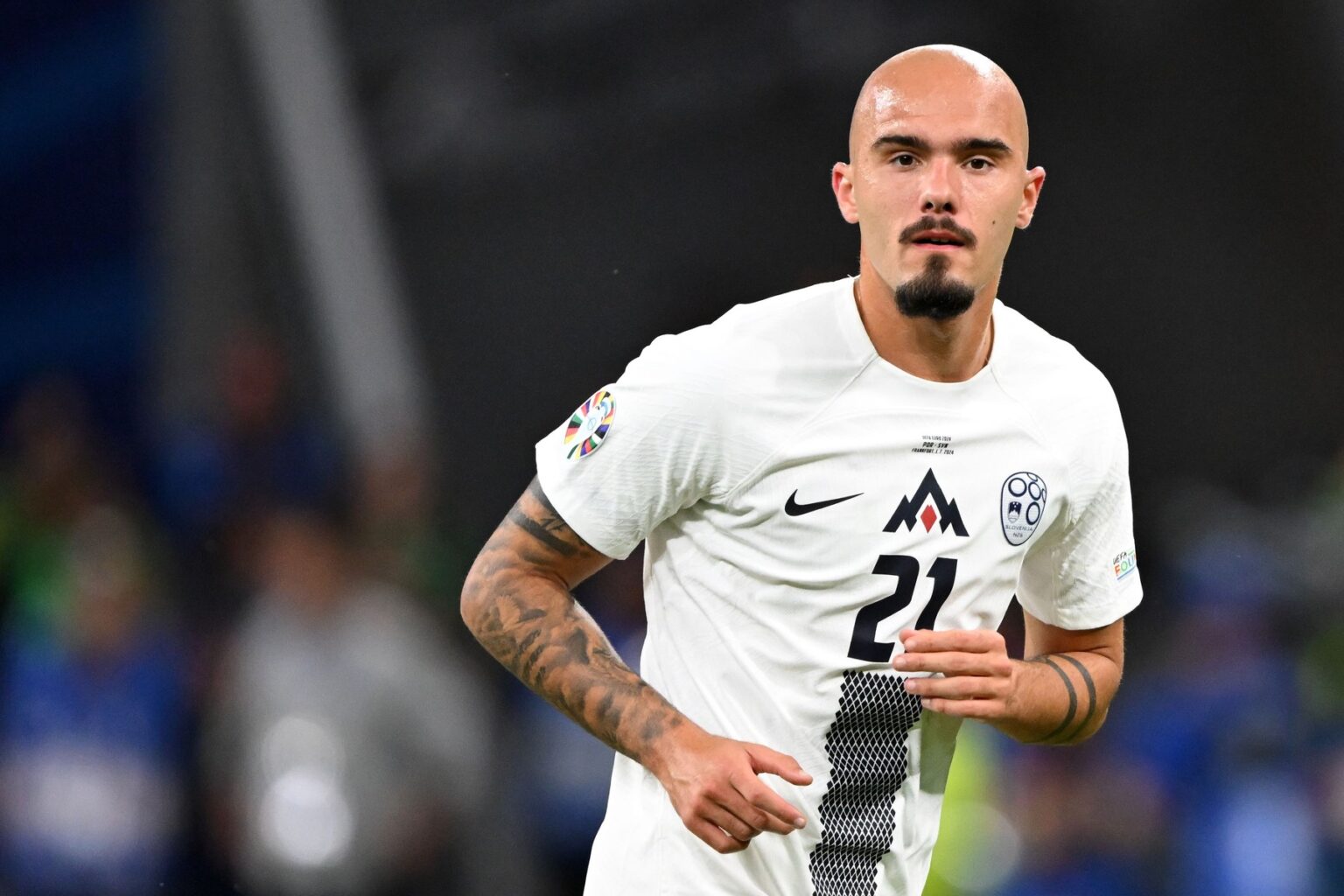 Steber Kekove obrambe se je spogledoval z odhodom v Sevillo - Sportklub