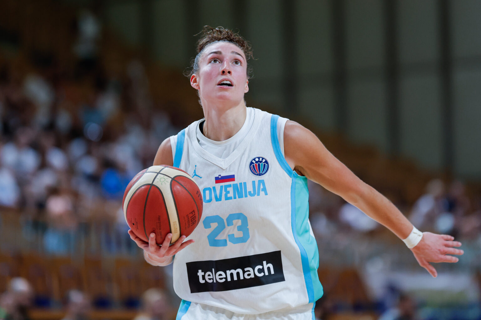 Na odločilni tekmi brez kapetanke, vrača se Jessica Shepard - Sportklub