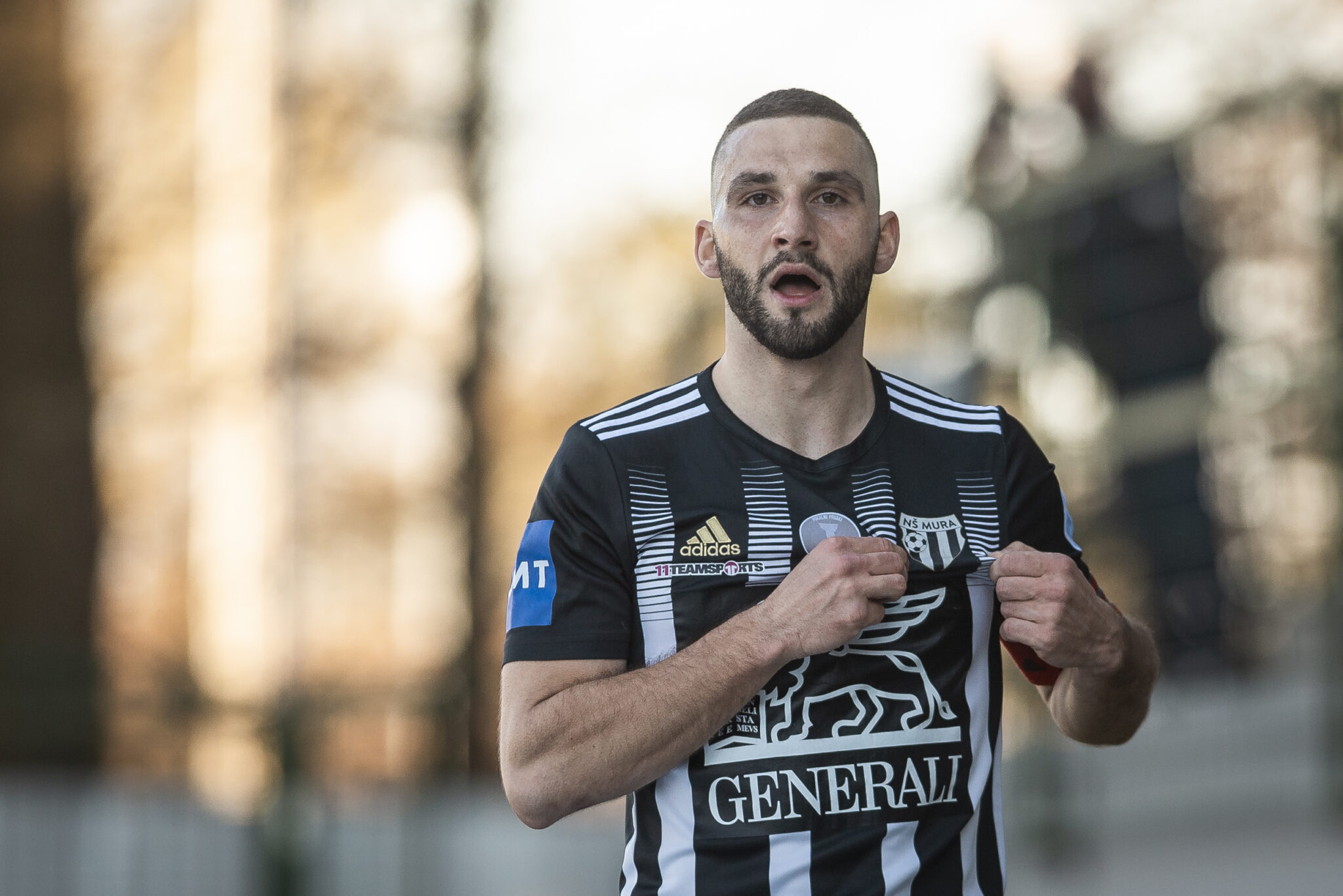 Mura je v resni situaciji, na obzorju prodaja za mirnejšo prihodnost ...