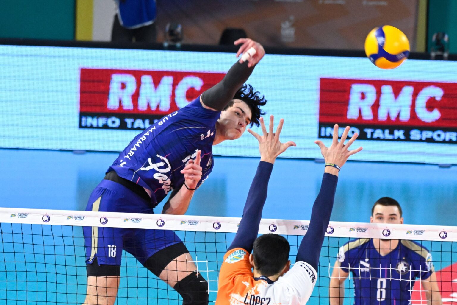 Nik Mujanović do lovorike, nato pa pretres v slačilnici - Sportklub