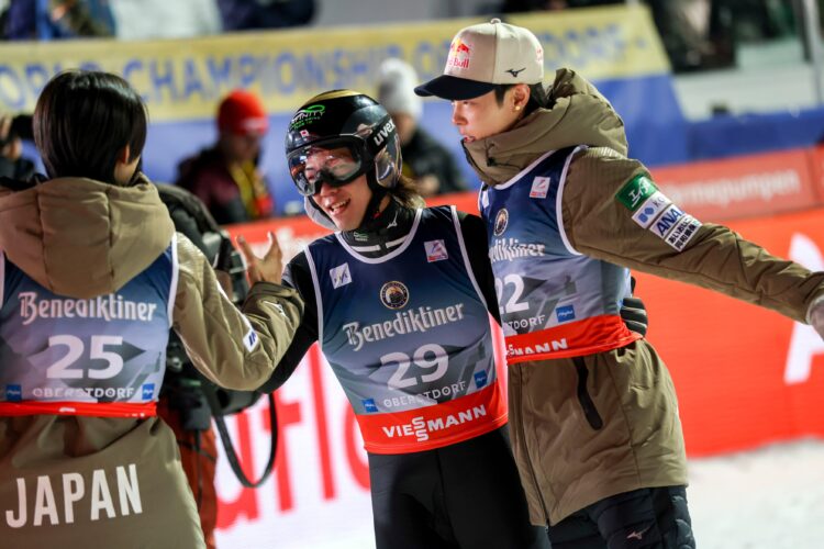 Japonci do naslova svetovnih prvakov, Slovenija brez odličja - Sportklub